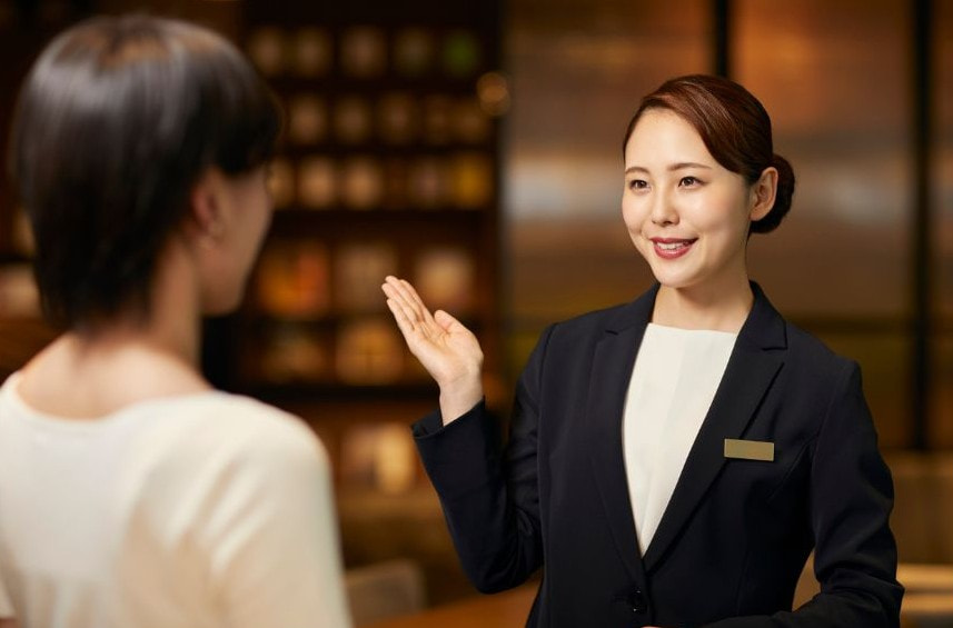 Exploring the HM and HRM Difference in Hospitality Industry