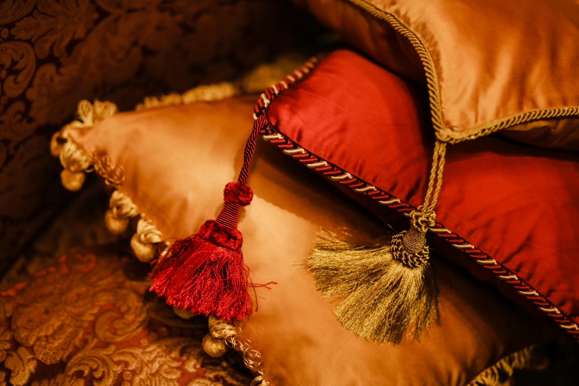 Luxury Hotel Room Colors That Define Elegant Design